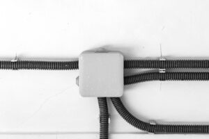 Electrical Raceway Vs. Electrical Conduit Key Differences And ...